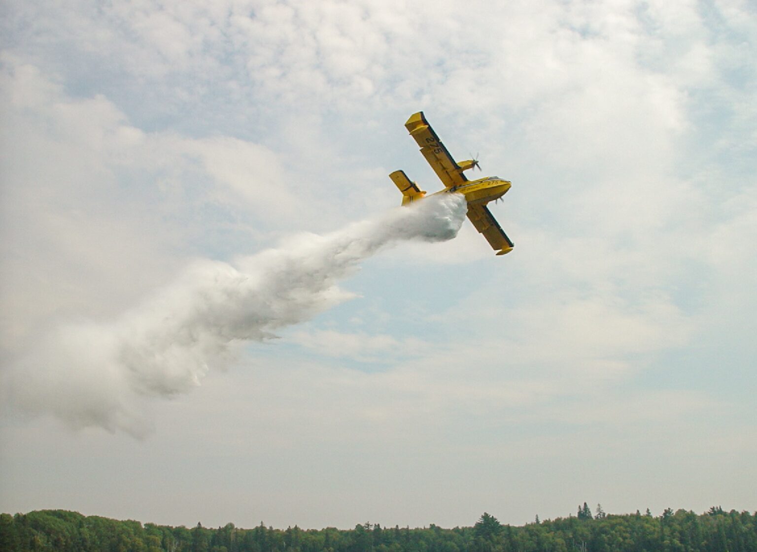Quebec lends forest fire teams to battle blazes in Saskatchewan and ...