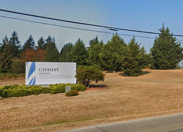 Man drowns after machinery falls into ocean at Crofton pulp mill - Tree ...